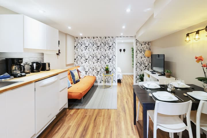 Clean And Cozy 1bdrm Apartment Next To A Park - Mississauga