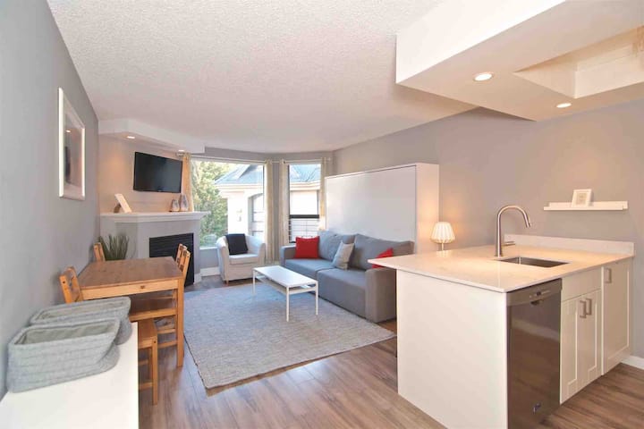 Fully Renovated Condo With Pool & Hot Tub - ウィスラー