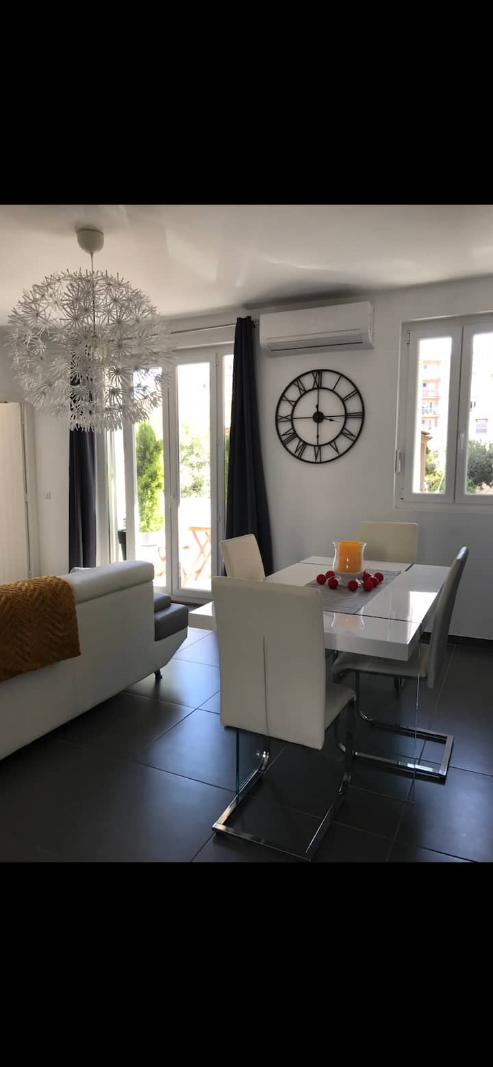 Appartement F3 Avec Balcon Centre Ville - Ajaccio