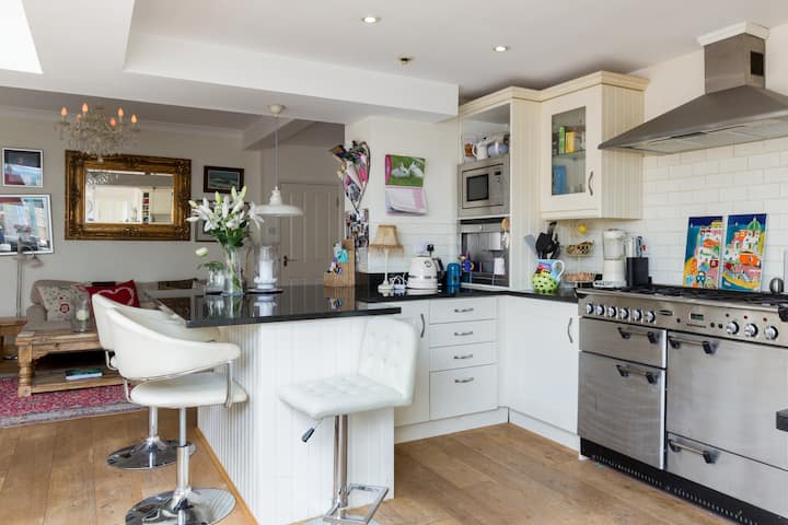Lovely Bedroom Loft With Ensuite Free Park & Wf - Cheltenham