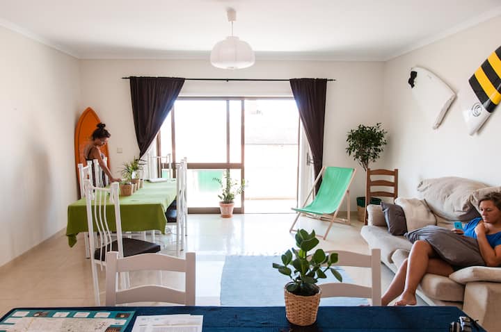 Double Bedroom In Surfers House - Santa Maria da Feira