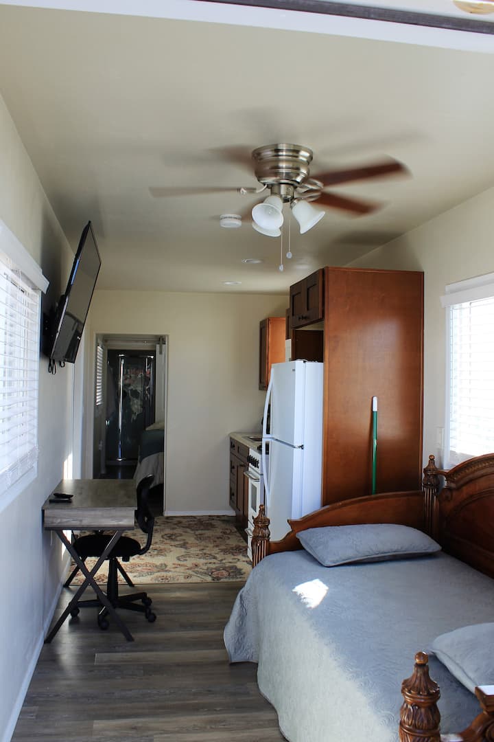 Tiny Cottage (Unit B) - Springerville, AZ