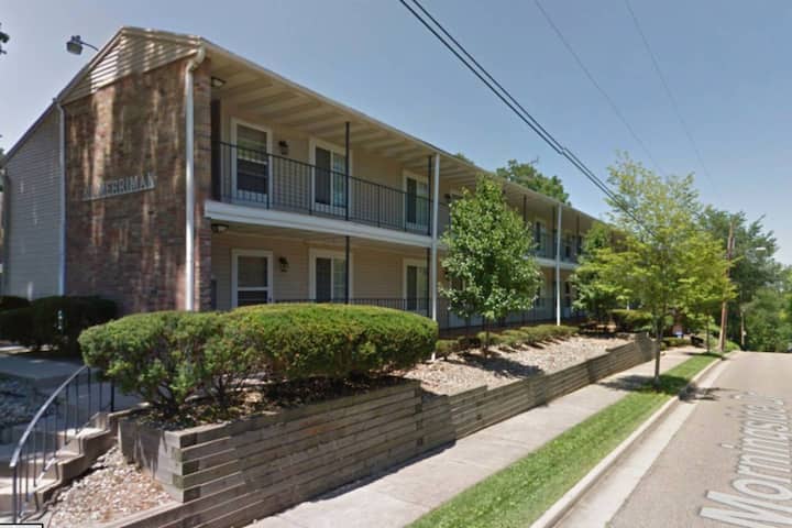 Newly Renovated A Comfy & Stylish Studio Apartment - Sarah's Vineyard, Cuyahoga Falls