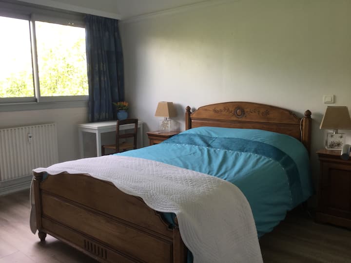 Belle Chambre Edhec - Parc Barbieux -Host For Good - Croix