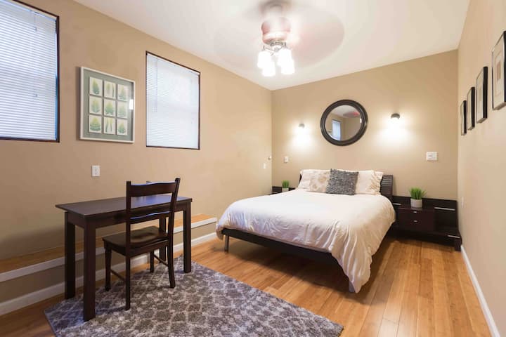 Roomy Alameda Flat - Alameda, CA