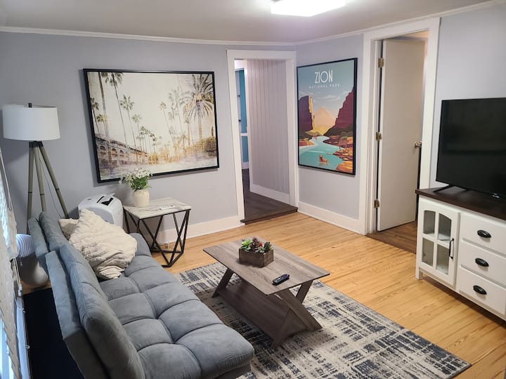 Super Awesome Modern Farmhouse With Cozy Vibe - Belmont, NC