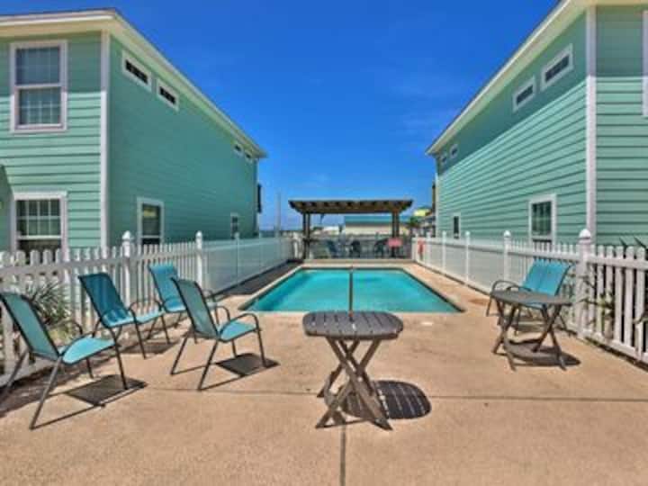 Feelin Beachy Heated Pool, 5 Min Walk To The Beach - Port Aransas, TX