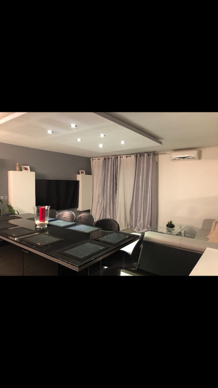 Appart 3 Pièces;70m2;1 Lit 2 Places;1 Lit Enfant - アンティーブ