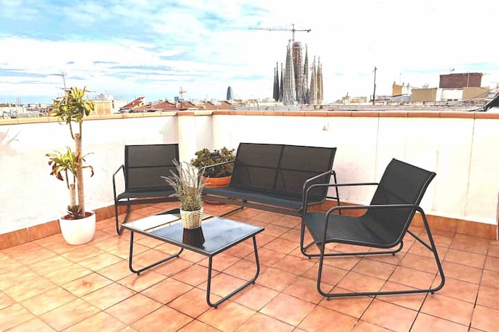 S4d Nàpols / Sagrada Familia Terrace - Barcelona
