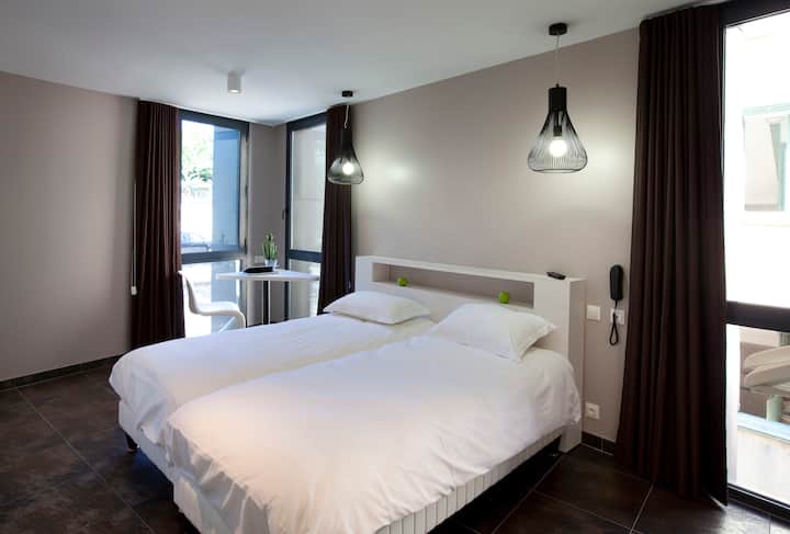 Les Fleurines - Chambre Classique Twin - Villefranche-de-Rouergue