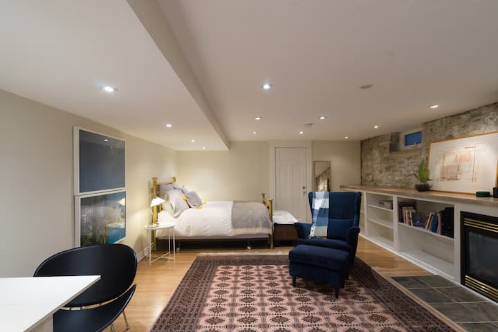 The Brock - Stay In Trendy Dundas West - Toronto