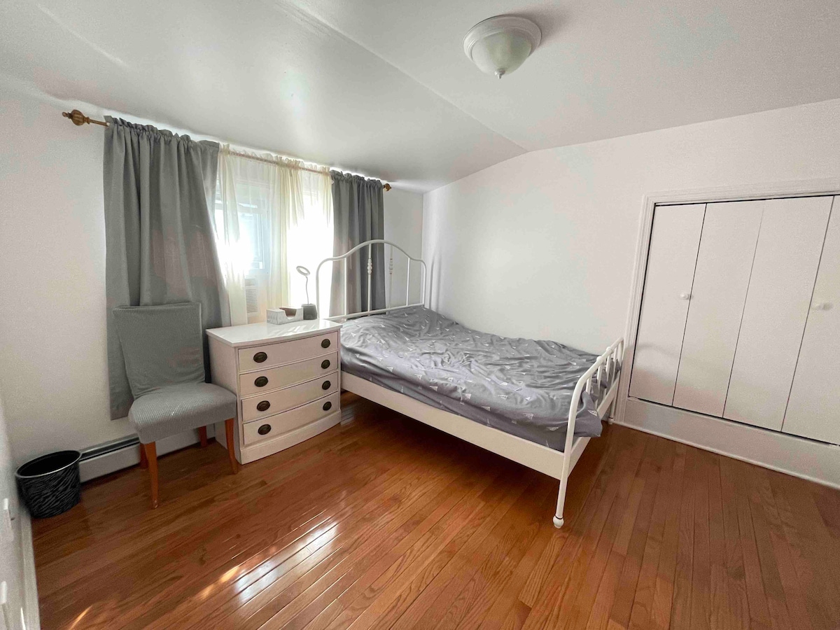 Modern room in Butler NJ (8) - Houses for Rent in Butler, New Jersey ...