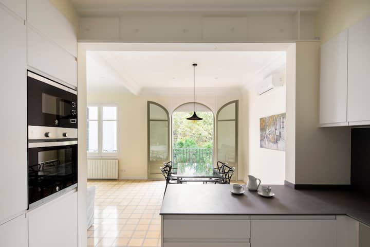 Monthly Rent At Barcelona Center - 巴塞隆拿