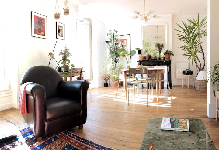 Appart Paris Montmartre 50 M² Cosy, Calme, Fleuri - París