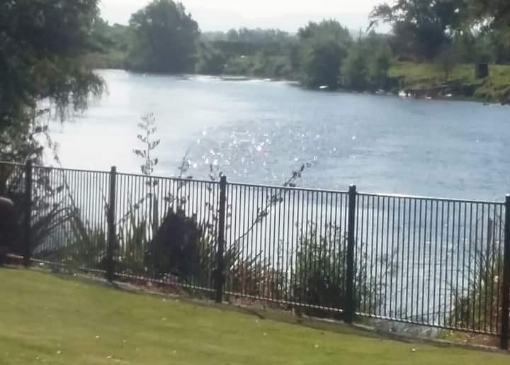 Riverside Bliss - Clive