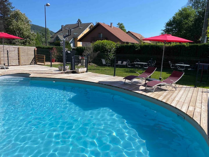 Grand Appart Centre-ville Calme, Piscine, Jardin - Gérardmer