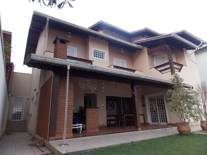 Casa Confortável Em Condomínio - Jaguariúna