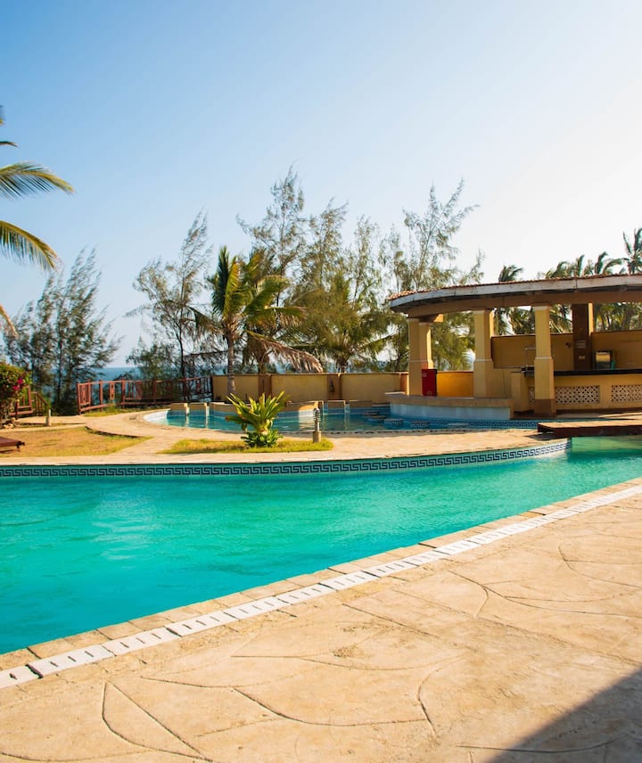 Marijani Sea Views Shanzu Beach Mombasa - Mombasa