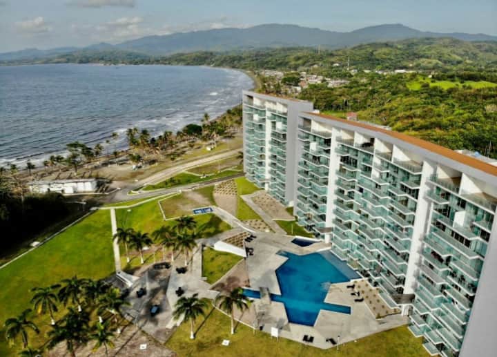 Puerto Pilon Holiday Rentals & Homes - Colón Province, Panama | Airbnb