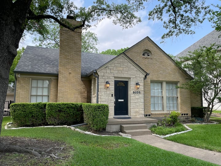 Updated 2 Bedroom Tudor In Historic M-streets - Dallas