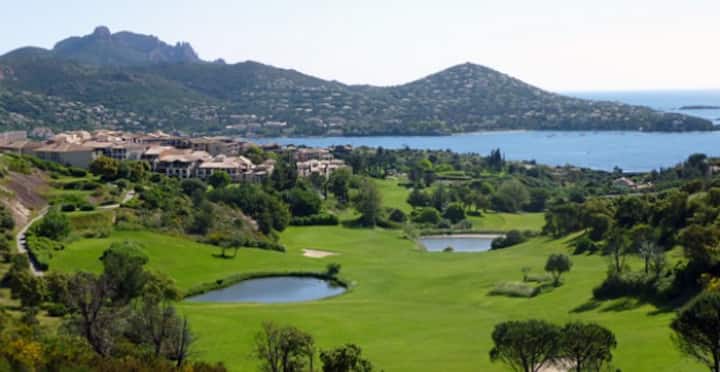 Duplex 7 Couchages, Vue Mer, Climatisé, Parking - Agay