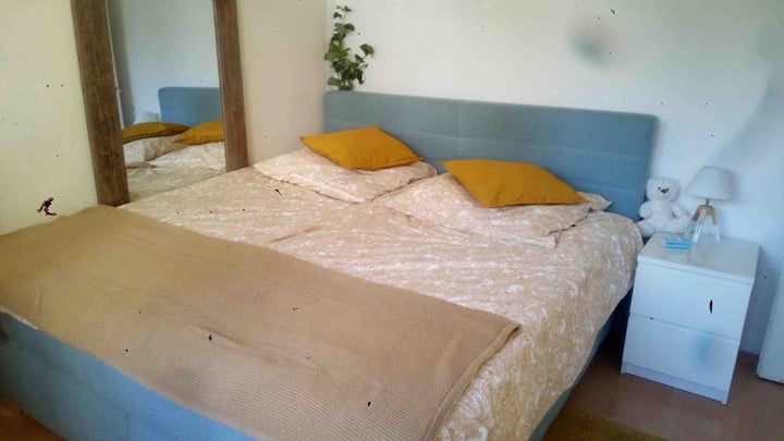 Small Cozy Apartment Right Next To The Trade Fair - Colonia