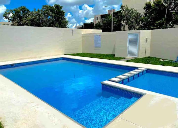 Departamento Entero En Cancún Con Alberca Y Aa - Cancún