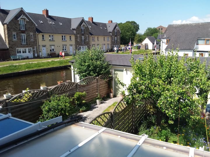 Hear The Boats Go By! Explore The Brecon Beacons. - Brecon