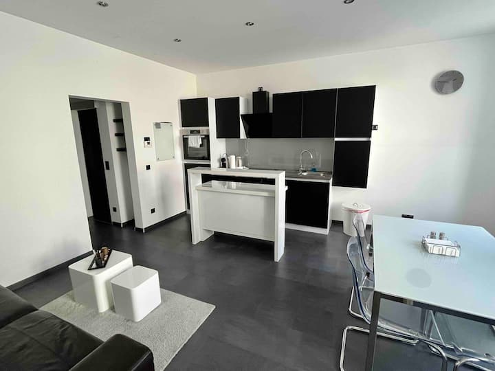 Apartment Nearby The Centre Of Vienna - Viena