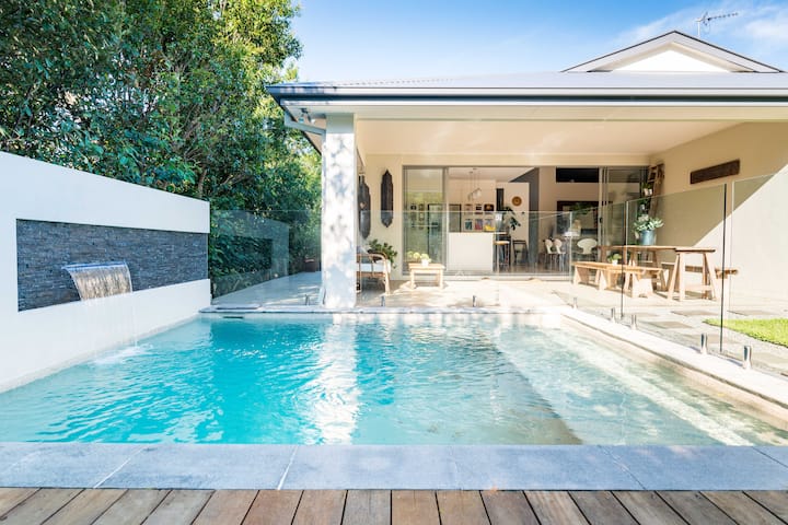 Resort-style Living In Noosa | Pool, Gym & Tennis - Noosa