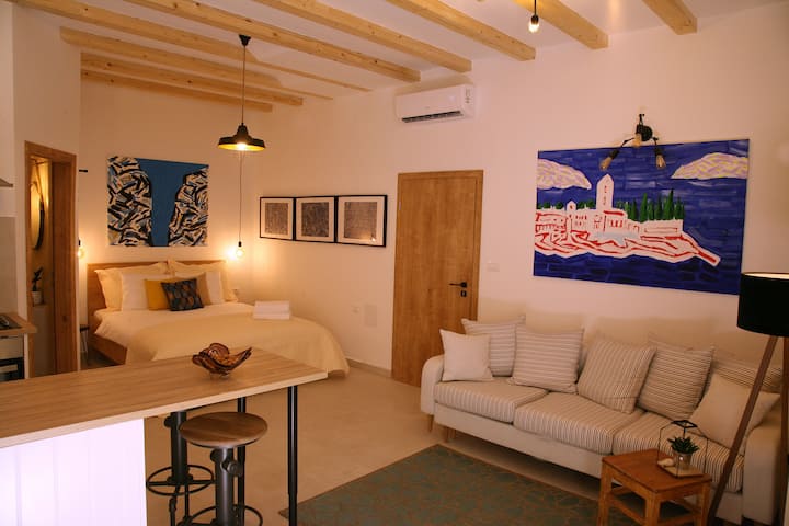 House Bava - 4* Studio Apt Stone - Vis