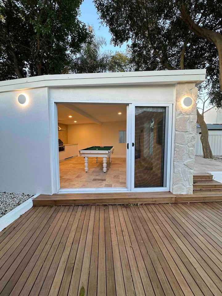 Fully Renovated Mediterranean Gem In Primelocation - 寶活
