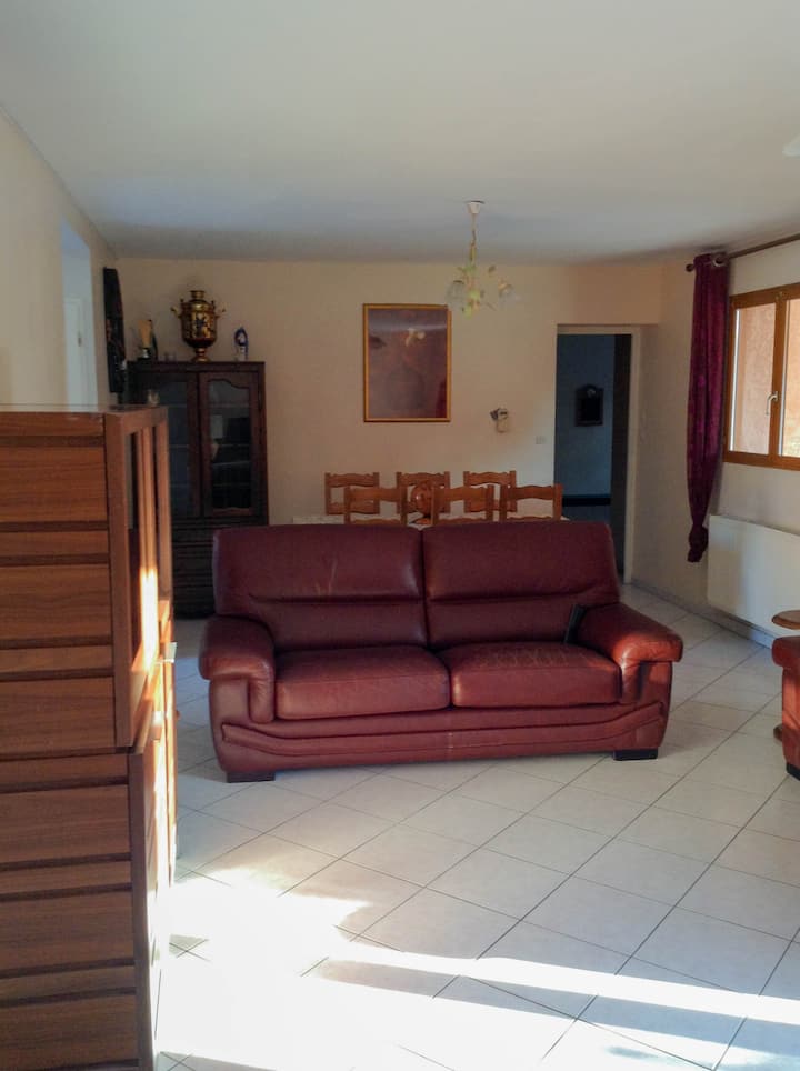 Chambre Dans Quartier Calme De Meyzieu - Meyzieu