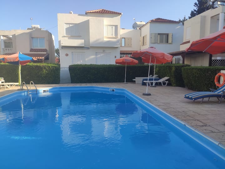 3-спальный таунхаус рядом с морем в центре Пафоса - Paphos