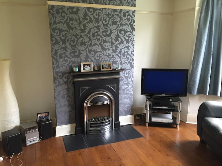 North Leeds Home With Single Room . - リーズ