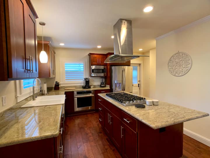 Orange Blossom Cottage - Napa, CA