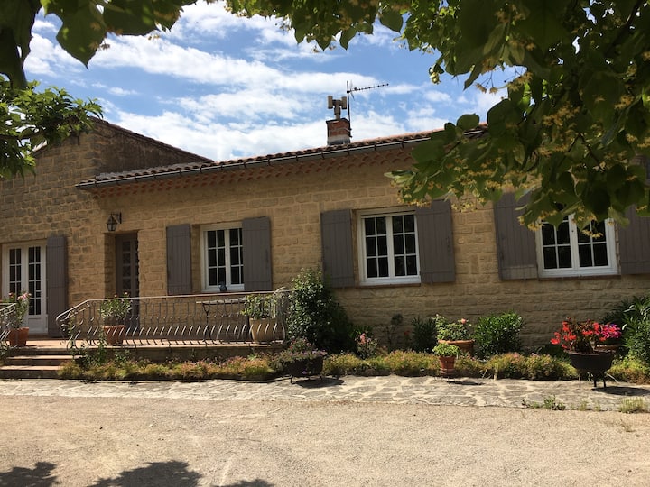 Pernes Les Fontaines : Maison Au Coeur Du Village - Carpentras