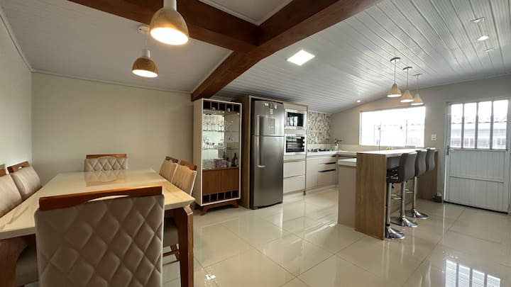 Casa Com Três Dormitórios - Lages