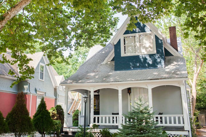 Queen Anne: Spacious One Bdr W/ Office Or 2nd Bdr - Kansas City, MO