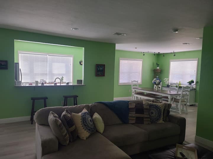 Newly Renovated 3 Bedroom Home. - Branford, FL