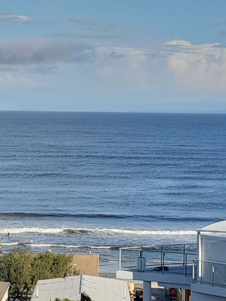 King's Beach Dream Holiday Apartment - Caloundra