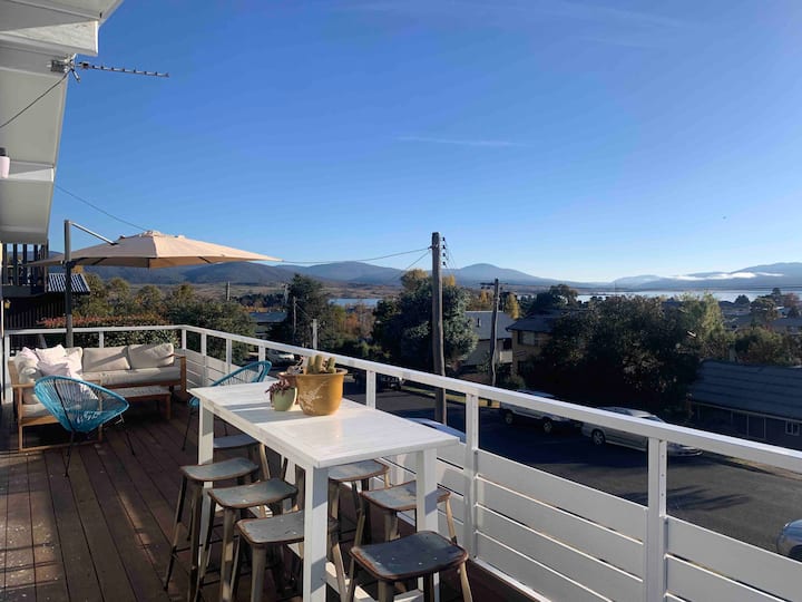 Lake Views, Walk To Town, Stylish, Warm And Bright - Jindabyne