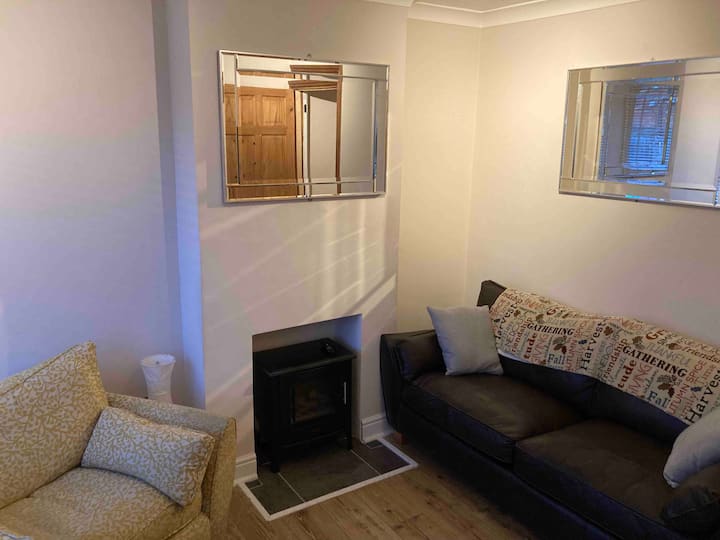 Quiet 2 Bed End Of Terrace In Apsley - 赫默爾亨普斯特德