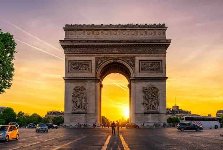 Champs-élysées - Arc De Triomphe - 2 Pièces - 4p -