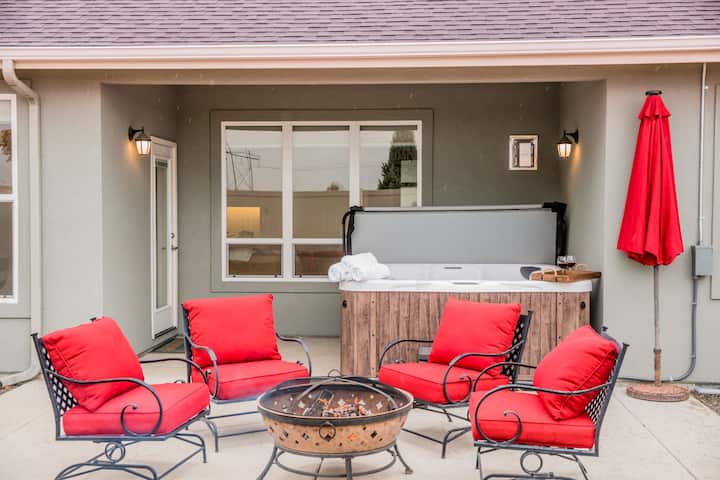 Cozy Oasis: Pool + Games + Spa - Caldwell, ID