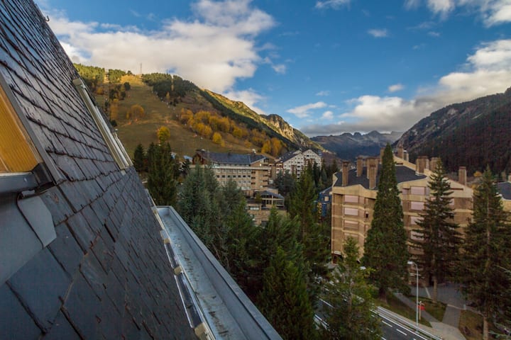 Estudio Con Altillo En Multibaqueira 1500 - Baqueira