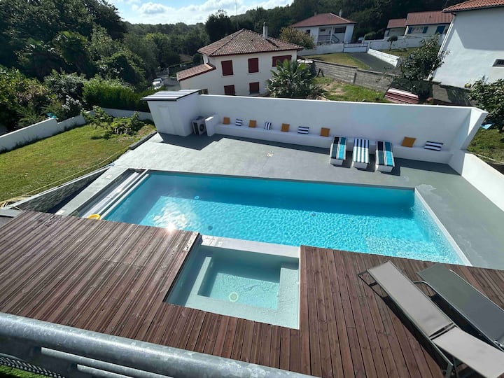 Villa Standing Piscine Jaccuzi Proche Océan 8pers - バイヨンヌ