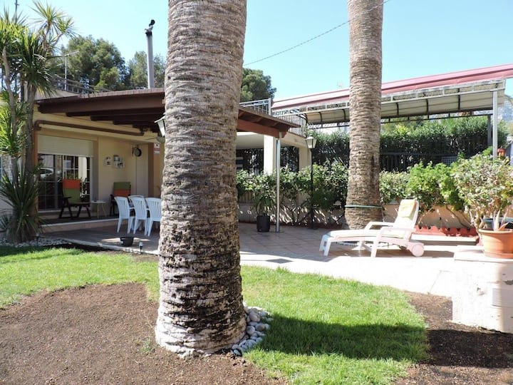 Villa Con Piscina Y Terraza. - Alcanar