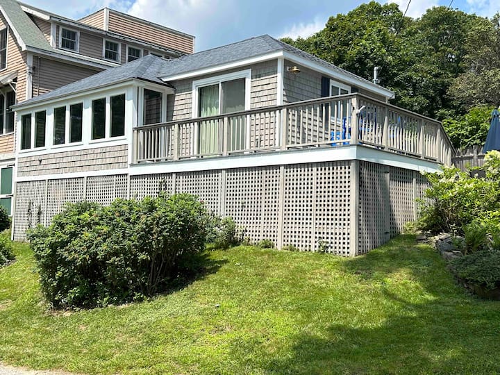 Ocean View Cottage On Peaks Island - Long Island, ME