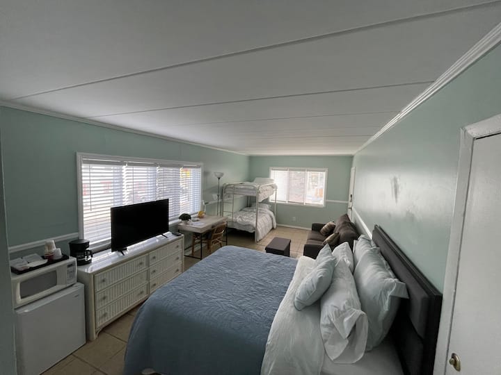 Summer Studio -Block From Beach And Everything - Wildwood Crest, NJ
